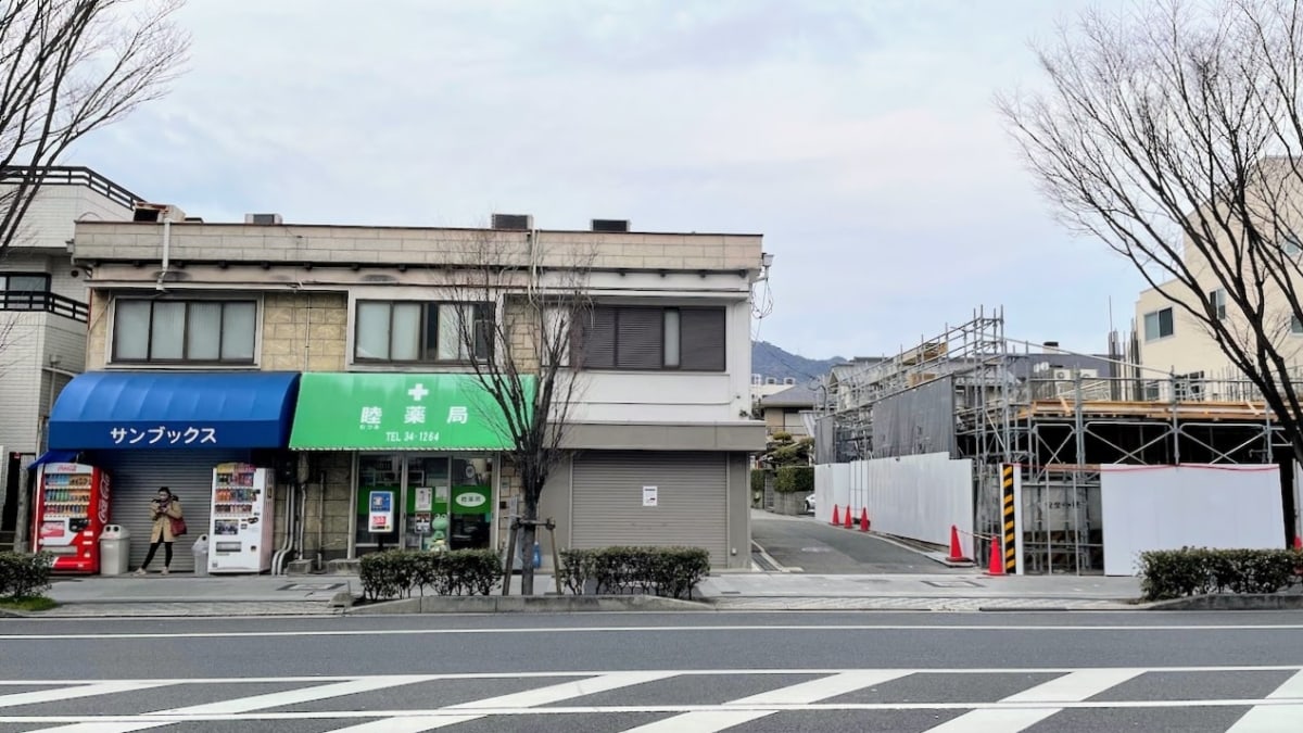 JR芦屋駅ちかく山手幹線ぞいのヘアサロン「KUVEL」が移転してる。同じ山手幹線ぞいの150m西 – 芦屋つーしん